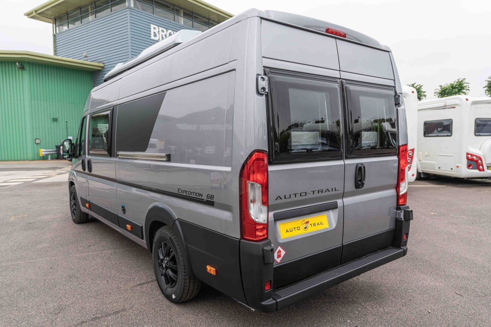 New Fiat Autotrail Expedition 68 140BHP Motorhome for Sale | Brownhills ...
