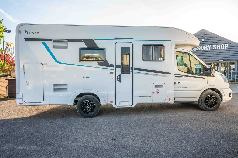 New Ford Itineo Cozi PS700 165BHP Auto Motorhome for Sale | Brownhills ...