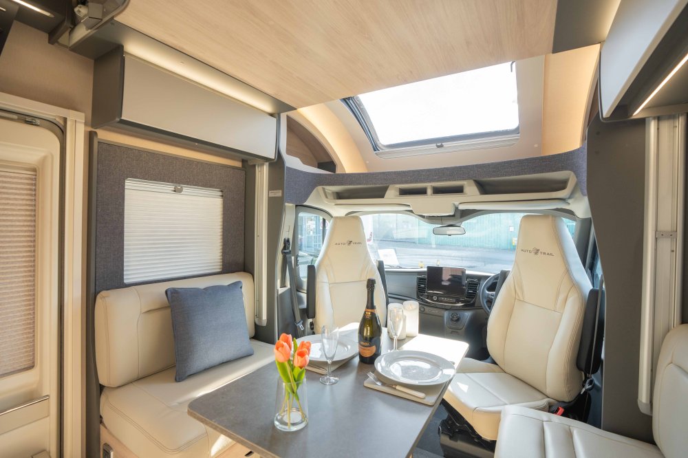 New Ford Autotrail F-Line F72 165BHP Auto Motorhome for Sale ...