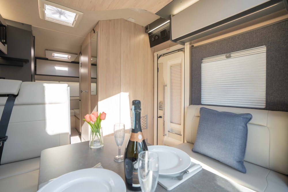 New Ford Autotrail F-Line F72 165BHP Auto Motorhome for Sale ...